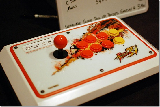 A Closer Look At The Street Fighter IV Collector's Edition Fight Stick ...