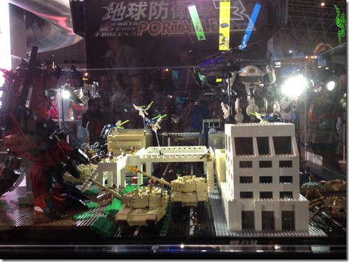 See At TGS: D3's Awesome Earth Defense Force Lego Display - Siliconera