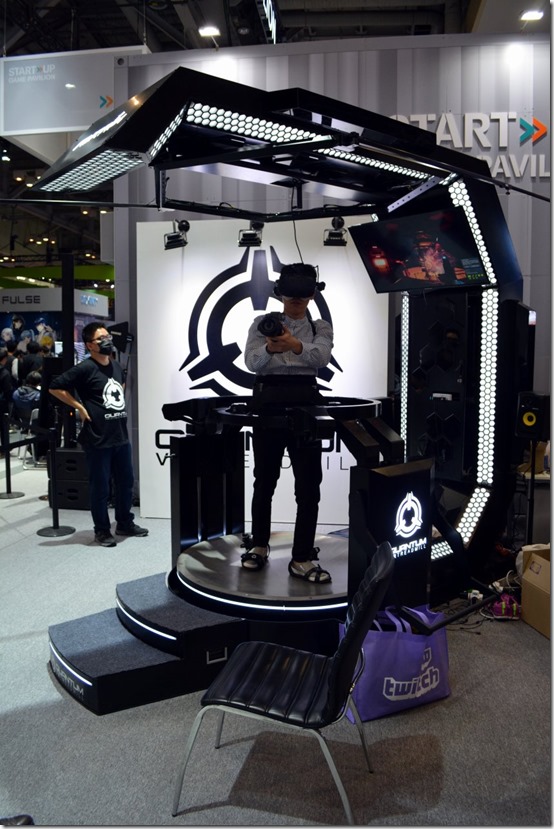 The Quantum VR Treadmill Brings Some Immersive First-Person Walking ...